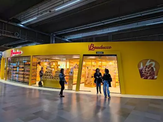 Bauducco avança no D2C com loja no Terminal Tietê